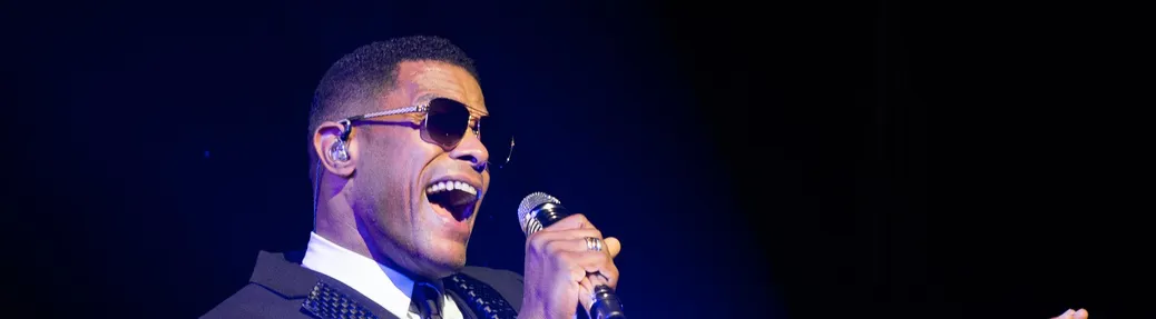 Buy Maxwell Tickets, Prices, Tour Dates & Concert Schedule | TicketSmarter